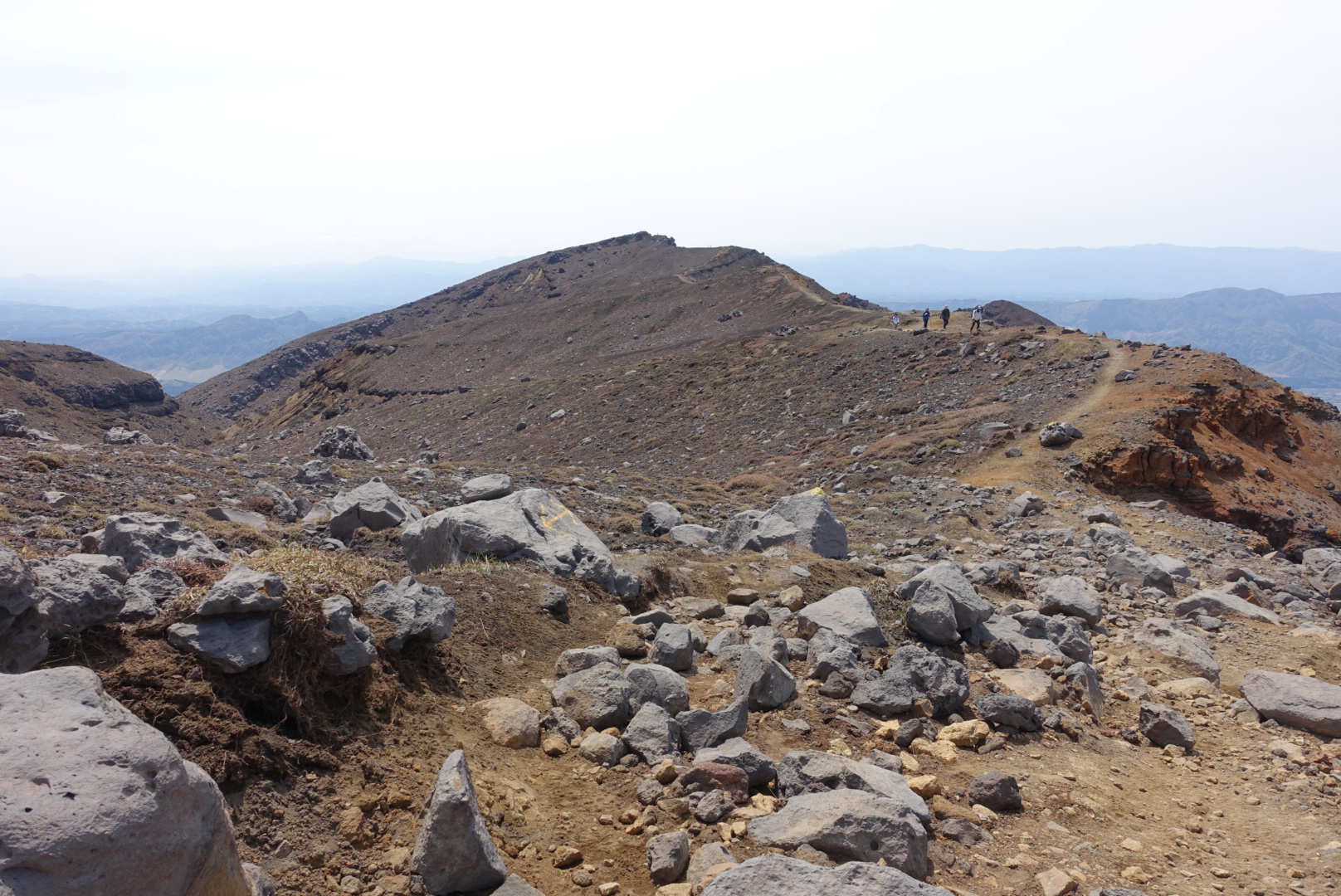 [登山]東京から日本百名山登ってきた！阿蘇山最高点の高岳 1592m![百名山] - 軽旅 カルタビ